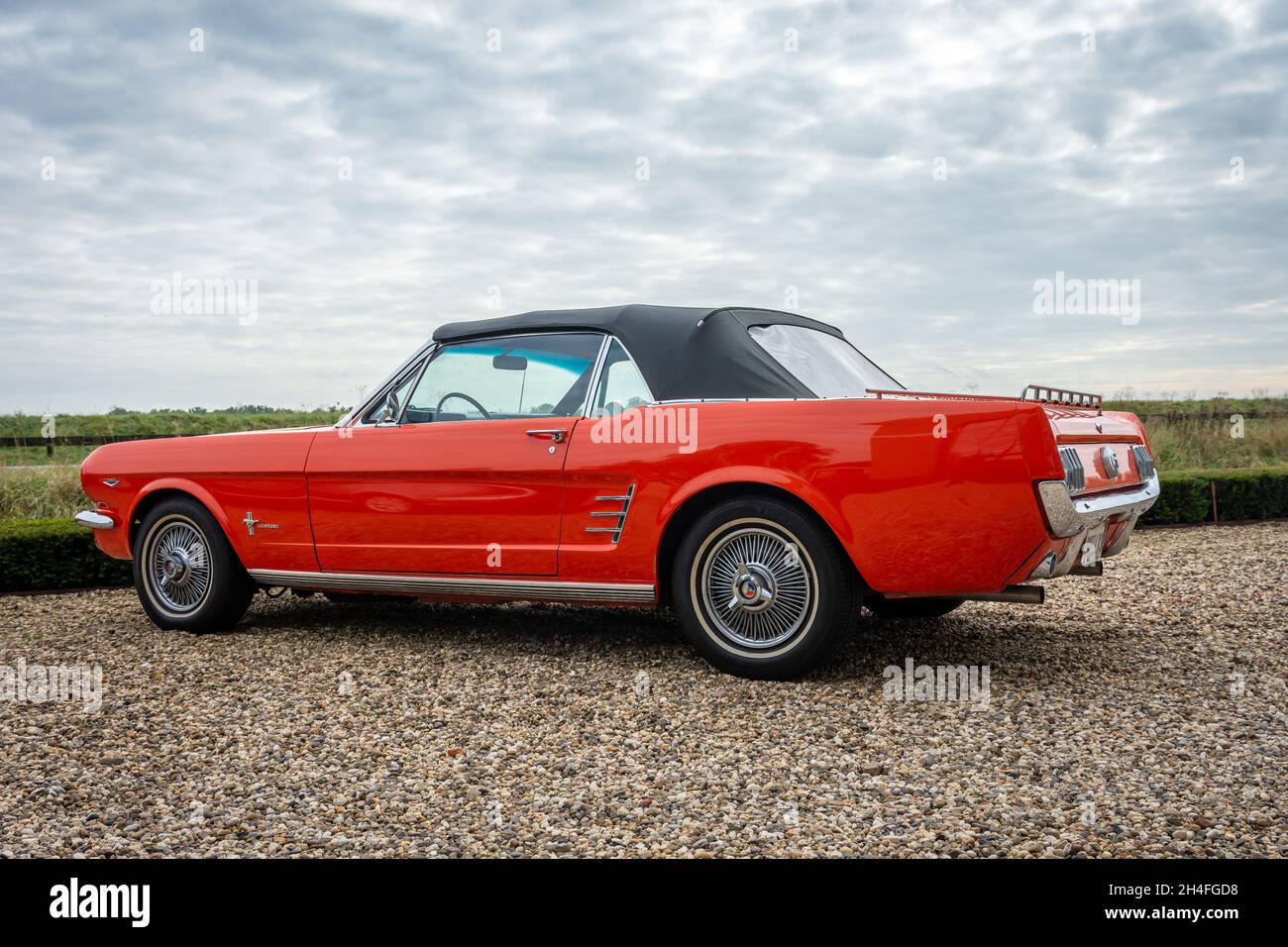 Ford mustang 1960s hi-res stock photography and images - Alamy