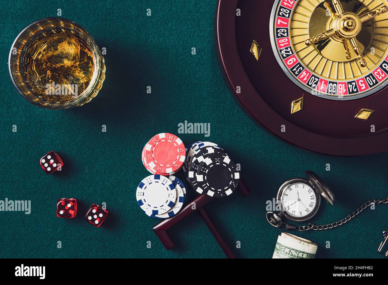Dice top down hi-res stock photography and images - Alamy