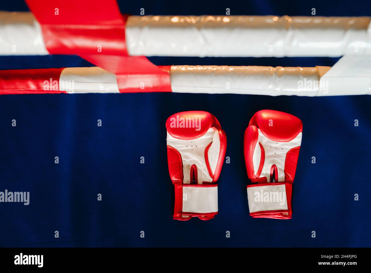 Knockout boxing floor hi-res stock photography and images - Alamy