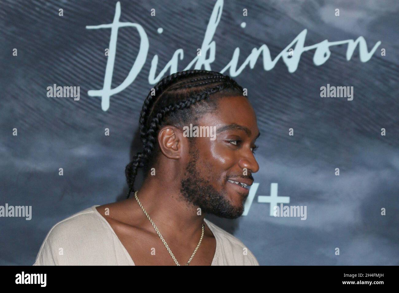 Los Angeles, CA. 1st Nov, 2021. Curtis Morlaye at arrivals for ...
