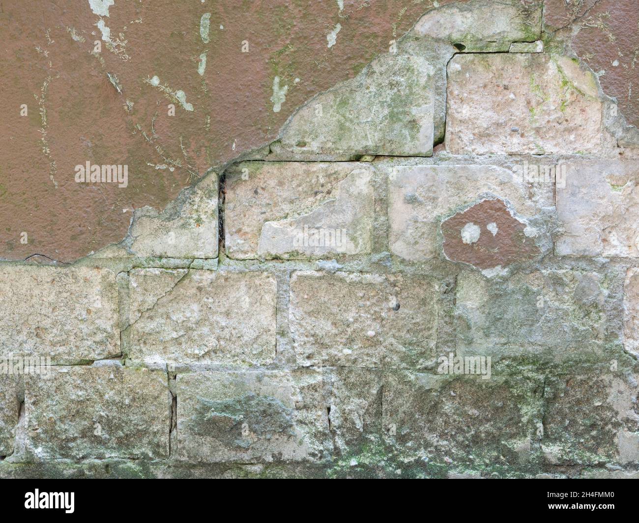 Damaged plaster hi-res stock photography and images - Alamy