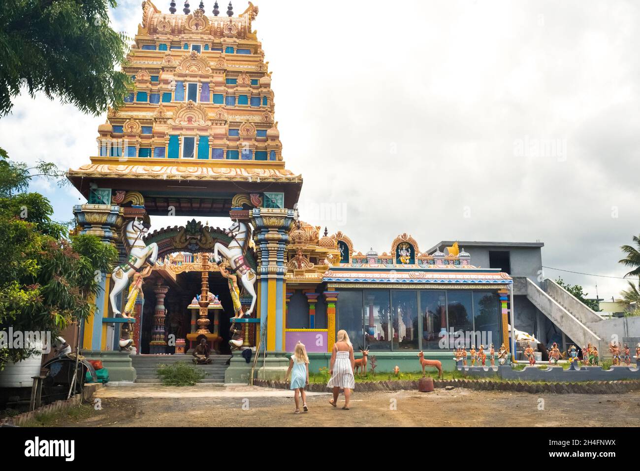 Sculpture of hindu god shiva at mauritius hi-res stock photography and ...
