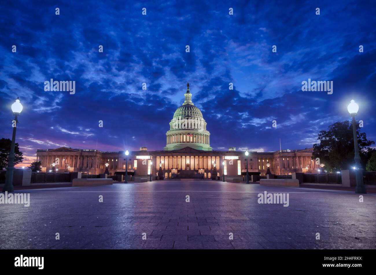 Washing dc with flag hi-res stock photography and images - Alamy