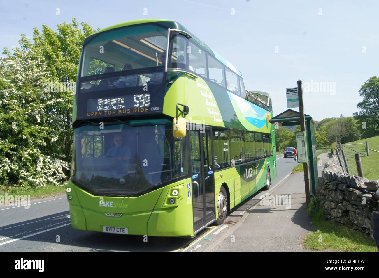 Empty lake windermere hi-res stock photography and images - Alamy