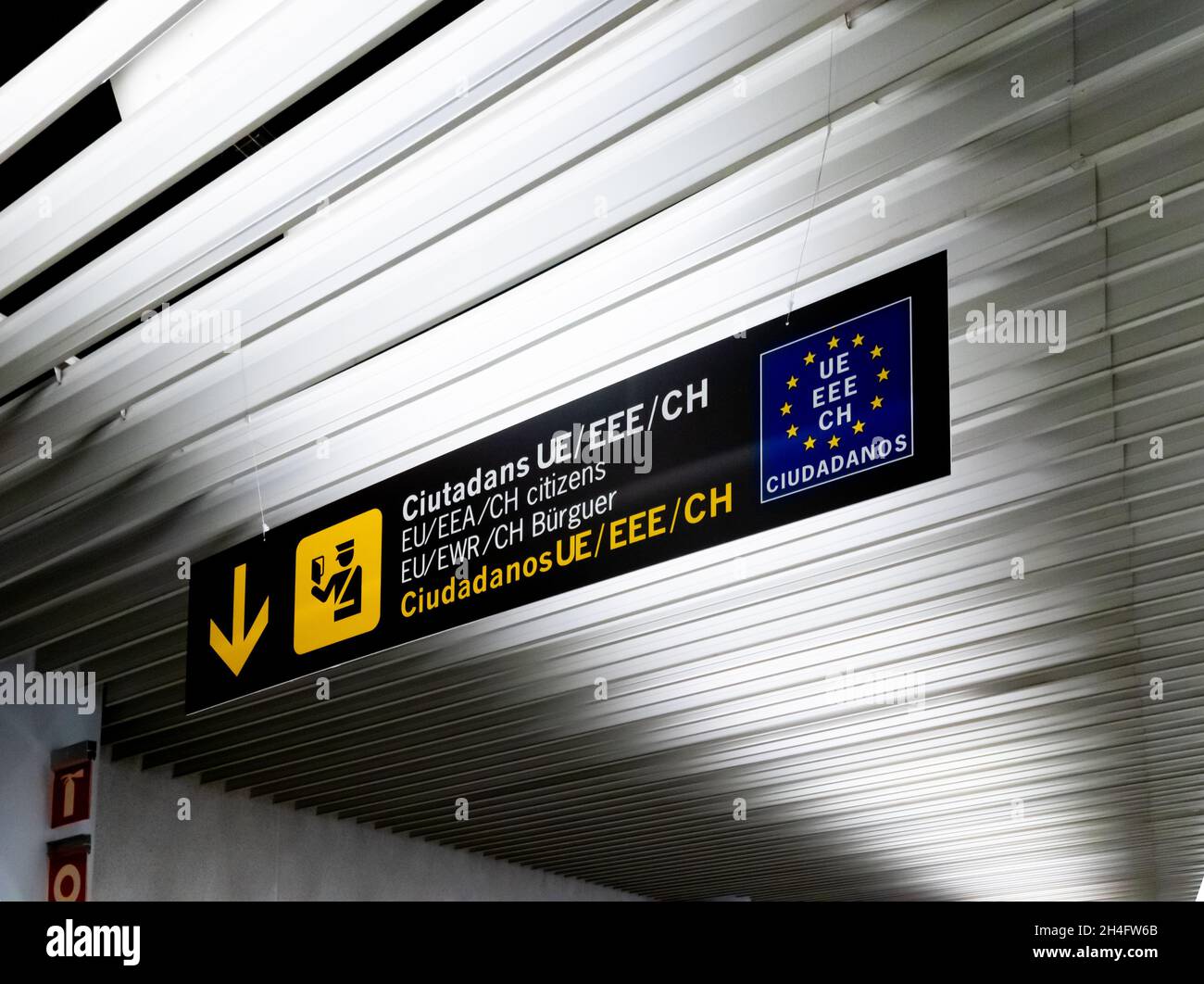 Eu customs signage hi-res stock photography and images - Alamy