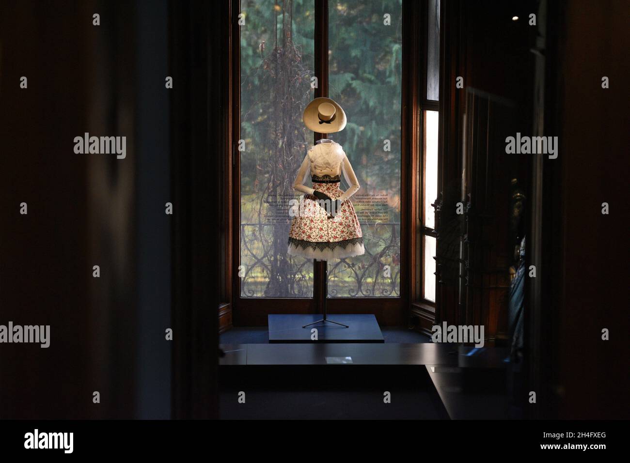 Das "Dirndl", ein typisch österreichisches und bayerisches Kleid ...