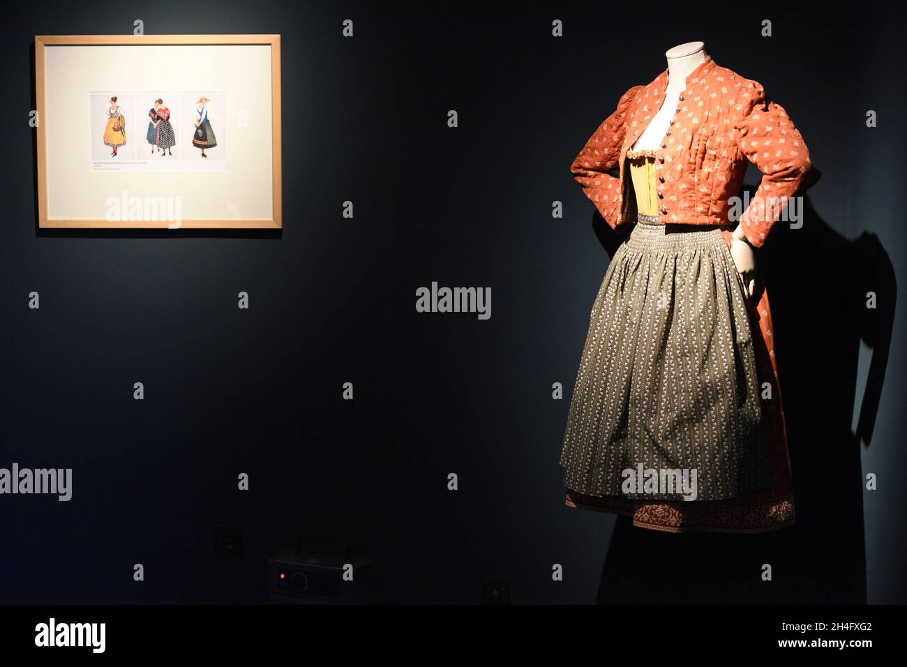 Das "Dirndl", ein typisch österreichisches und bayerisches Kleid ...