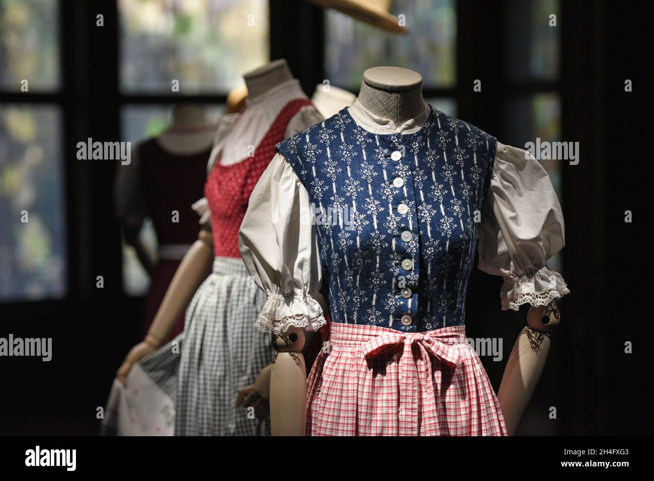 Das "Dirndl", ein typisch österreichisches und bayerisches Kleid ...