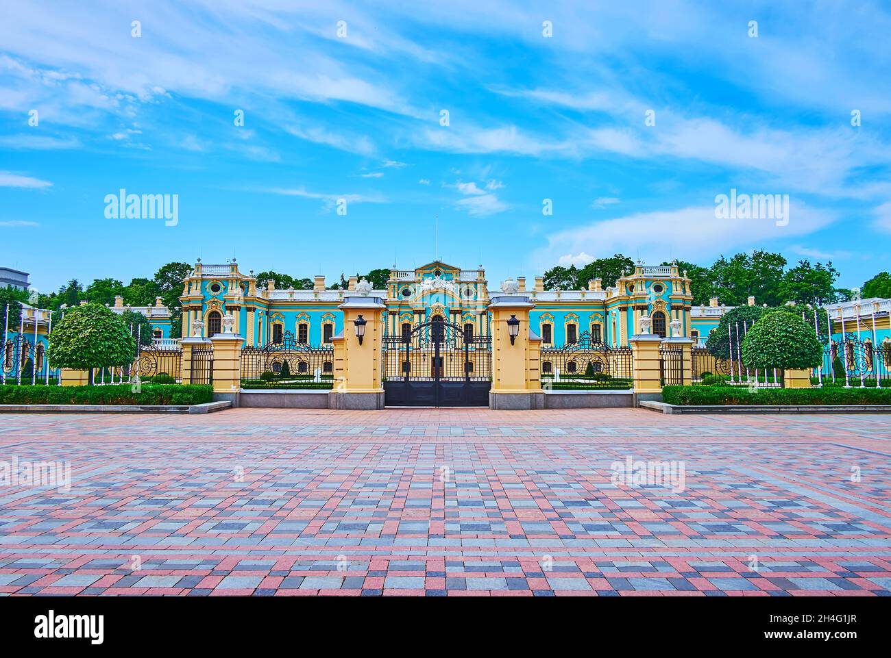 Mariinskyi palace president residence building hi-res stock photography ...