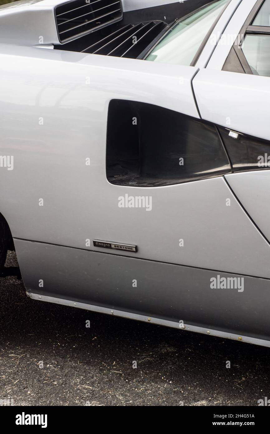 Bertone countach hi-res stock photography and images - Alamy