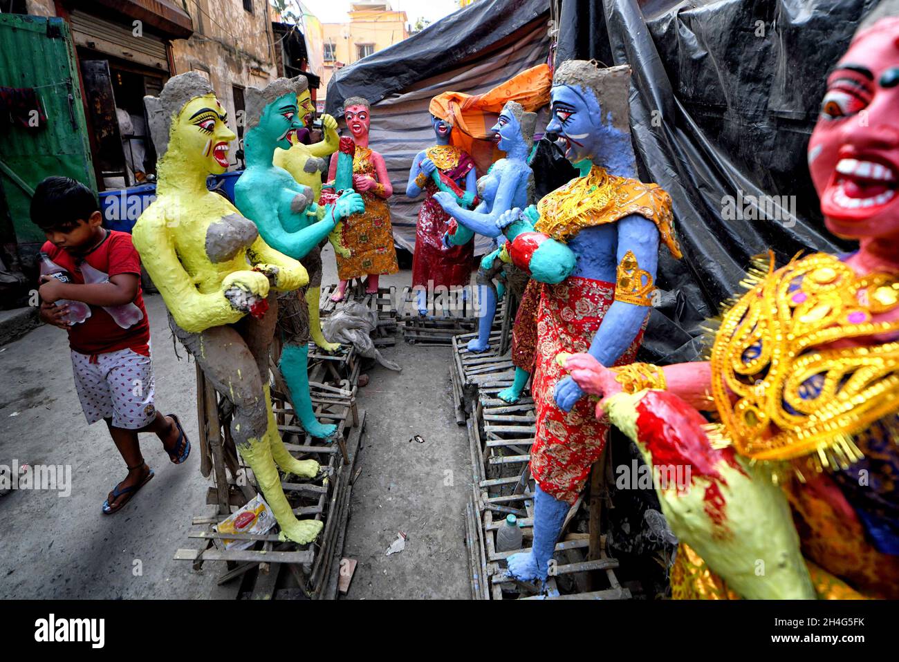 Kolkata, India. 02nd Nov, 2021. Demon clay sculptures are seen on the ...