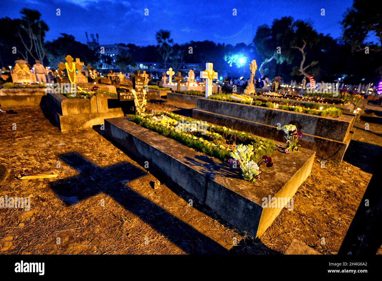 Bhawanipur cemetery hi-res stock photography and images - Alamy