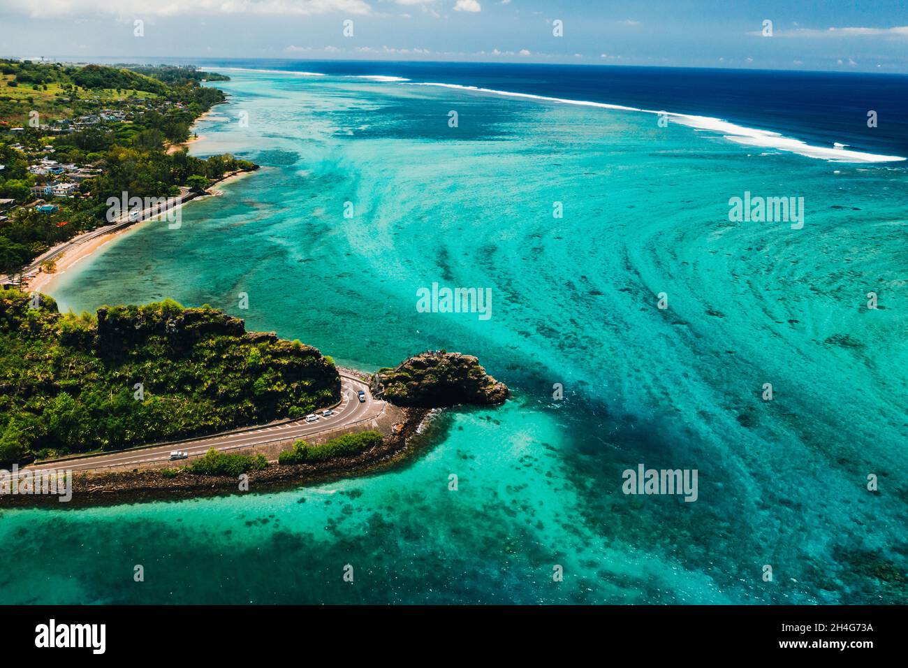 Maconde view point.Monument to captain Matthew Flinders in Mauritius ...