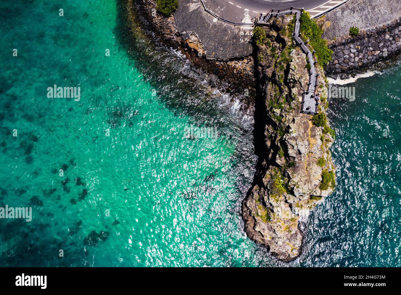 Maconde view point.Monument to captain Matthew Flinders in Mauritius ...