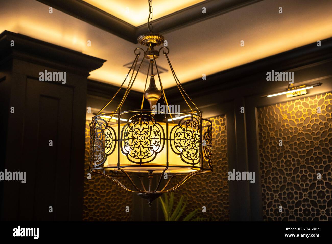Islamic ceiling lamp hi-res stock photography and images - Alamy
