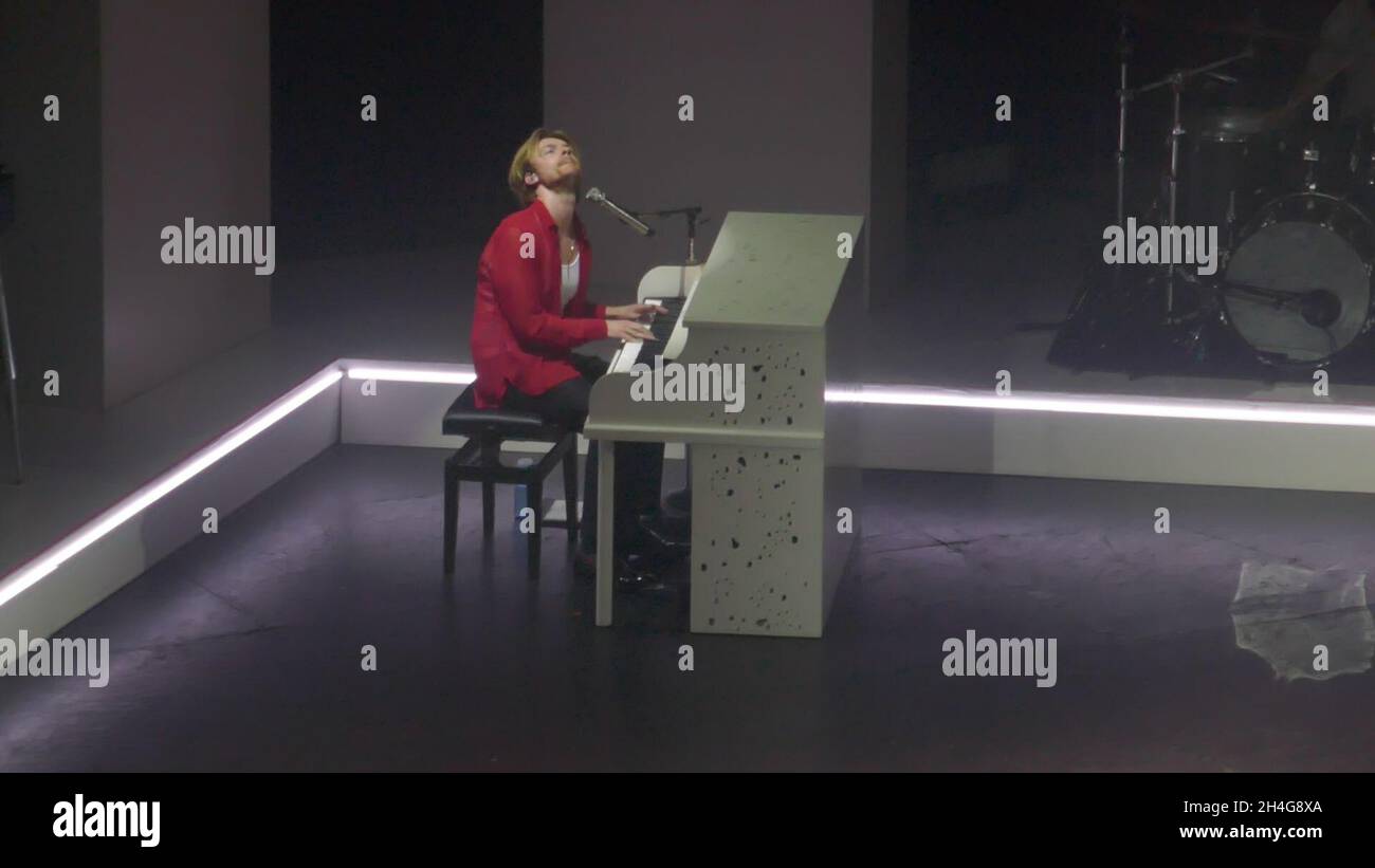 Los Angeles, California, USA 27th October 2021 Musician/singer Finneas ...