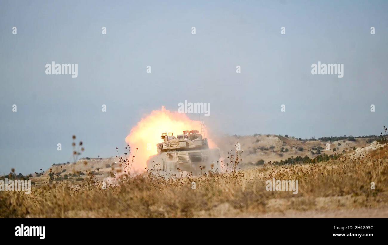 Soldiers assigned to Battle Company, 1st Battalion, 66th Armor ...