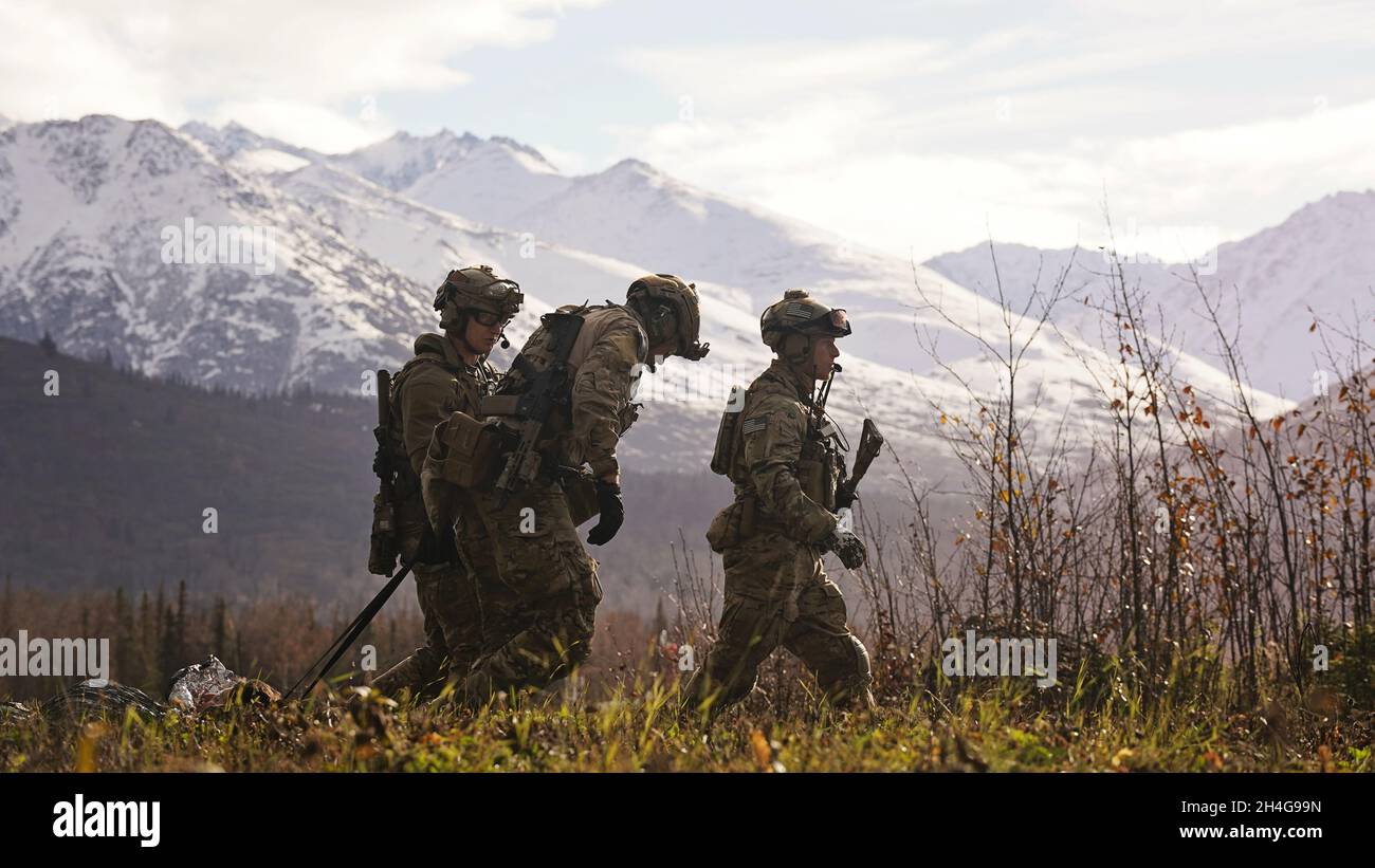 Alaska Air National Guardsmen assigned to the 212th Rescue Squadron ...