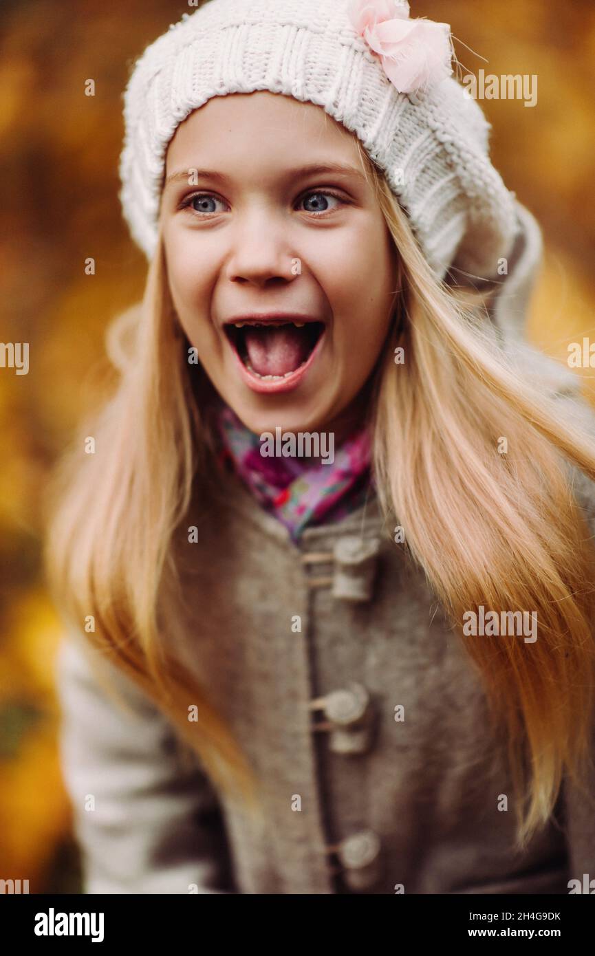 Girl pilot orange hi-res stock photography and images - Alamy