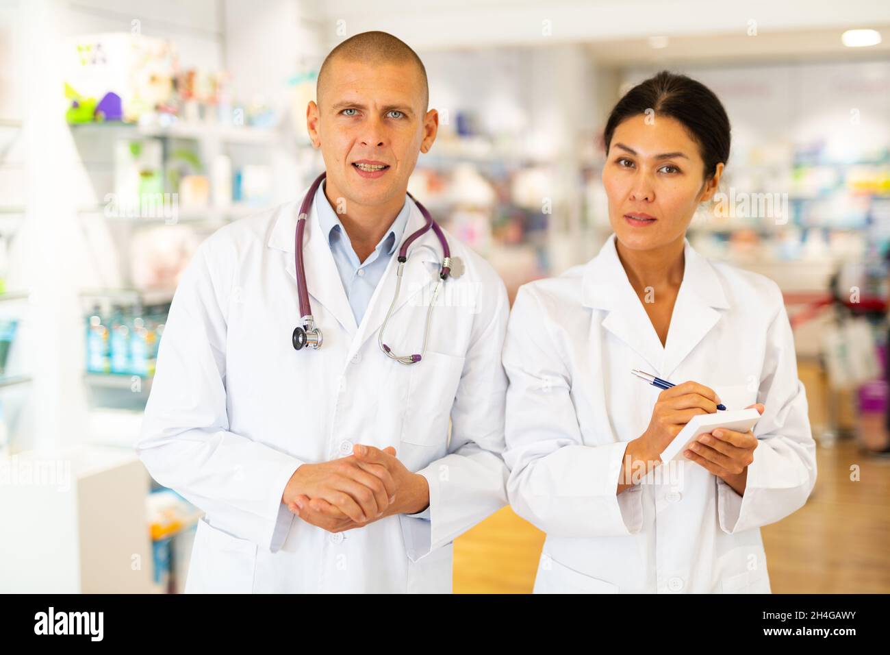 American chemists hi-res stock photography and images - Alamy