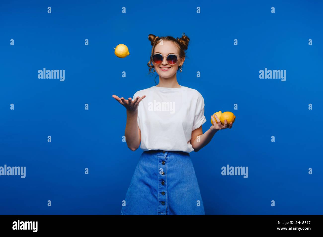 Wavy y hi-res stock photography and images - Alamy