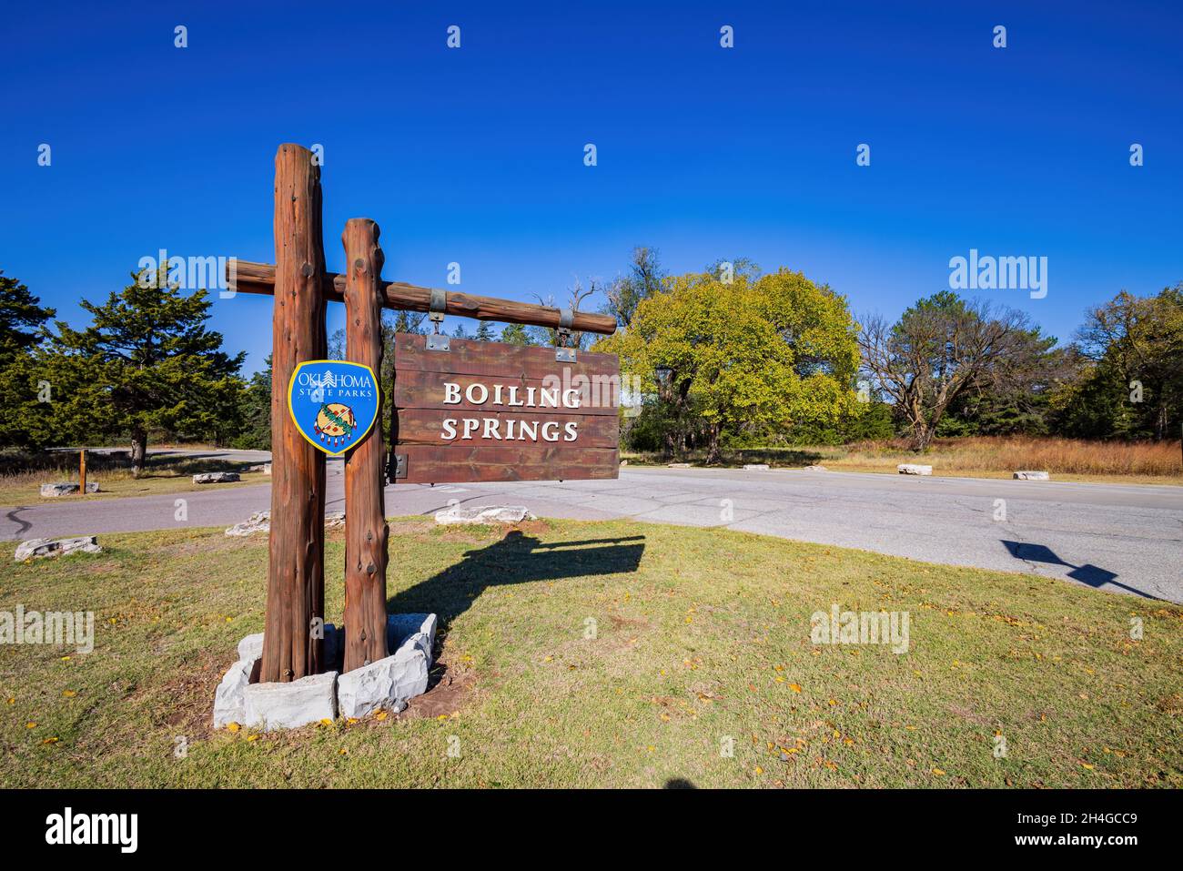 Entrance sign of the Boiling Springs State Park at Oklahoma Stock Photo ...