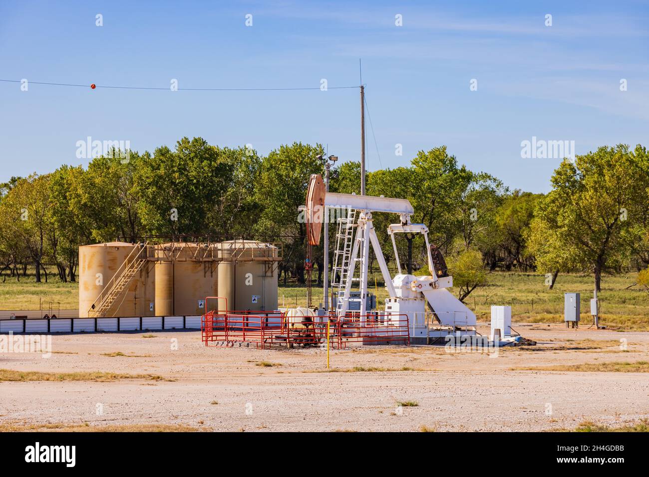 Oklahoma oil rig hi-res stock photography and images - Alamy