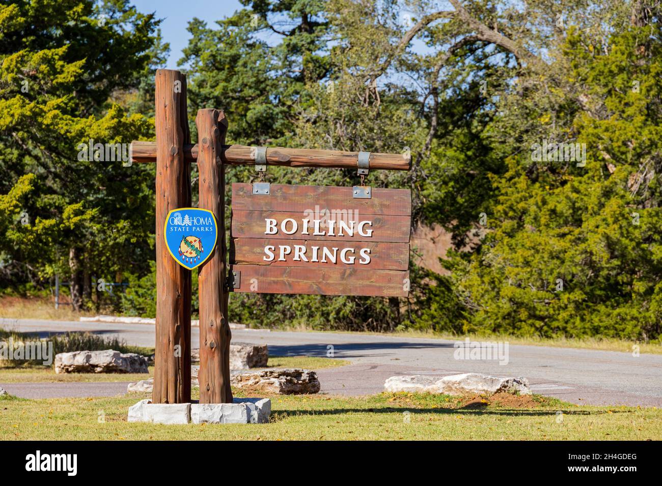 Entrance sign of the Boiling Springs State Park at Oklahoma Stock Photo ...