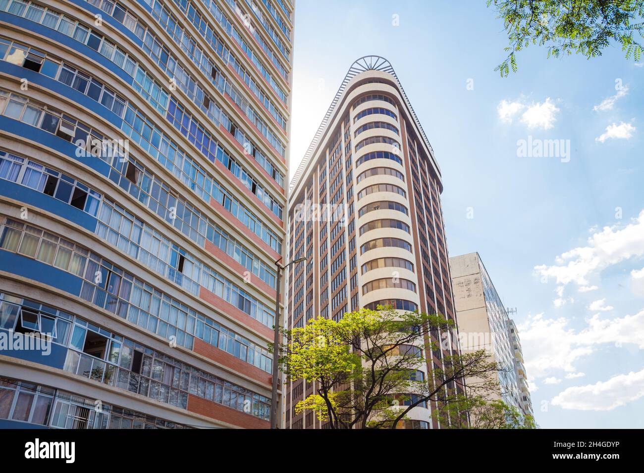 Edificio pilar hi-res stock photography and images - Alamy