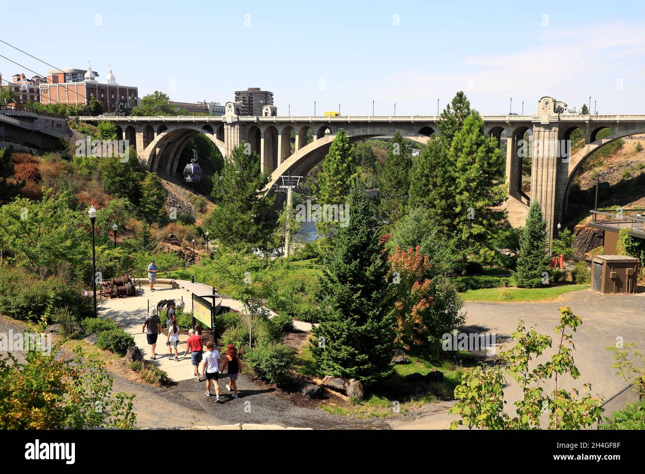 Spokane and monroe street bridge hi-res stock photography and images ...
