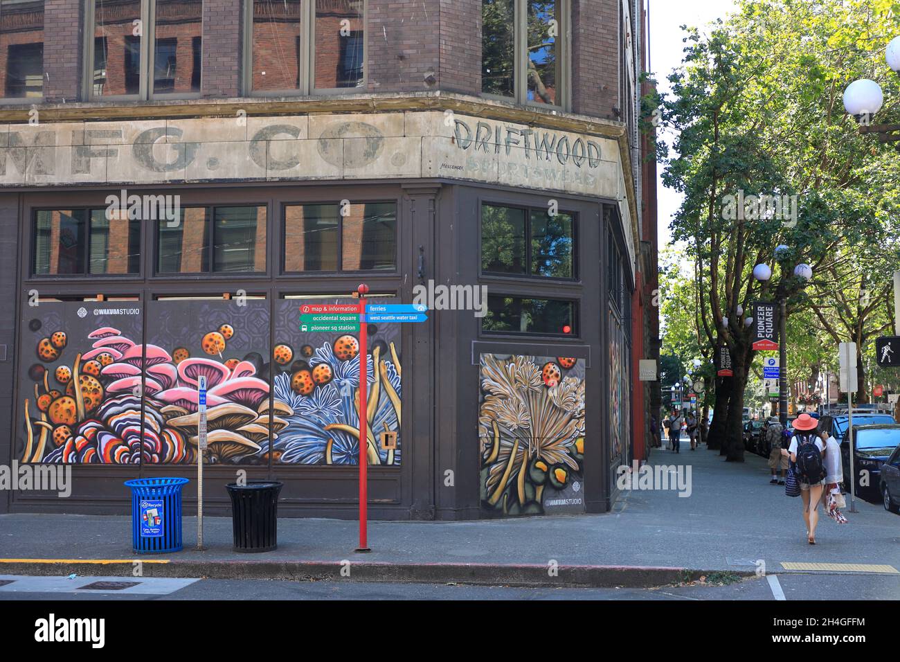 The street corner of 1st Avenue and South Washington street near ...