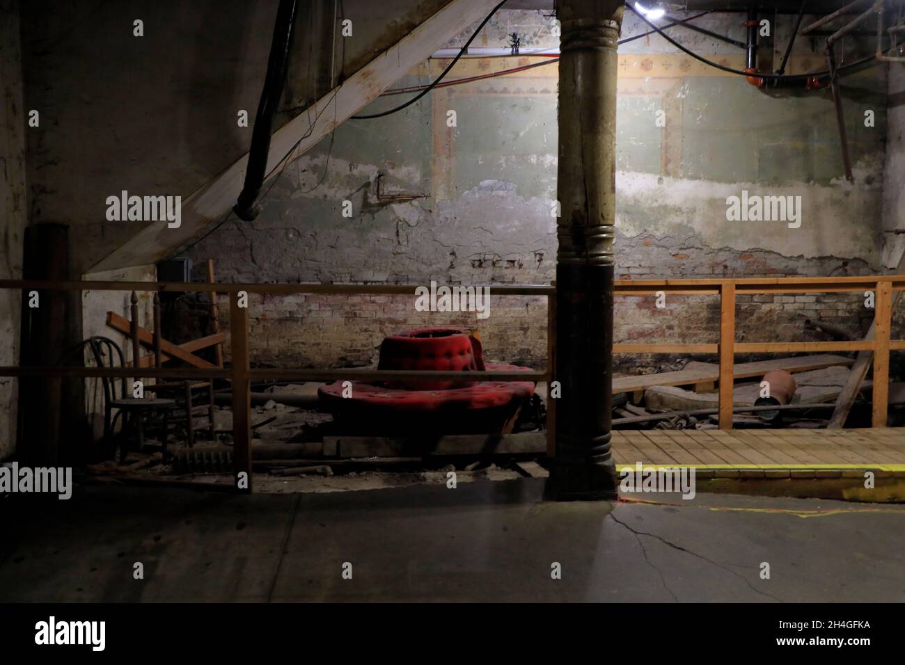 Pioneer furniture hi-res stock photography and images - Alamy