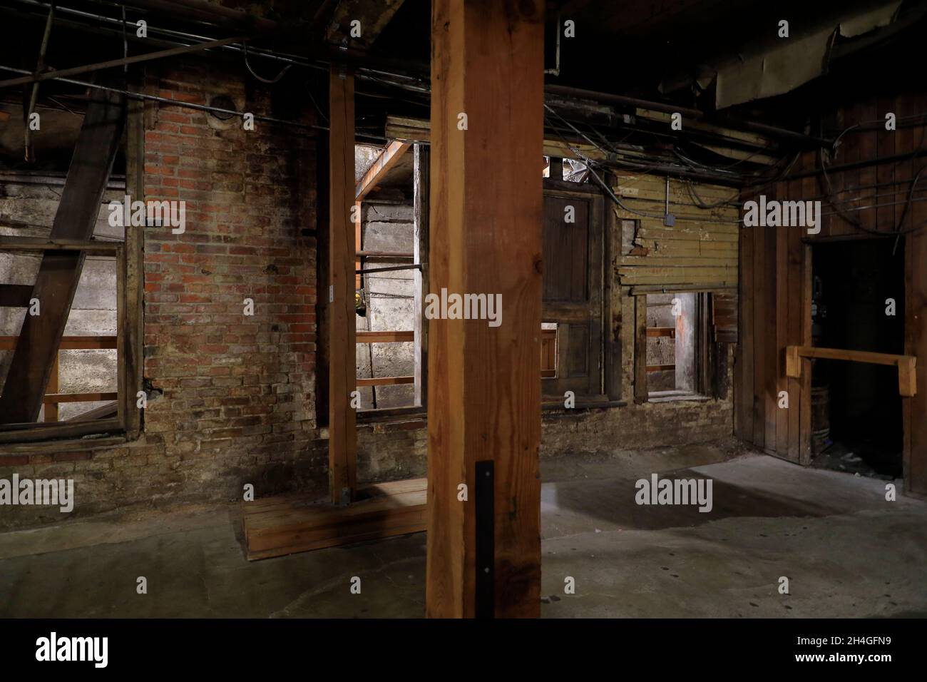 Seattle Underground a network of underground passageways and basements ...