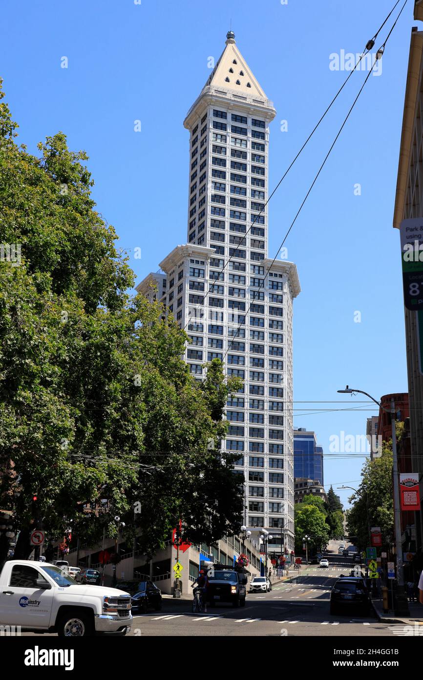 Historic smith tower hi-res stock photography and images - Alamy