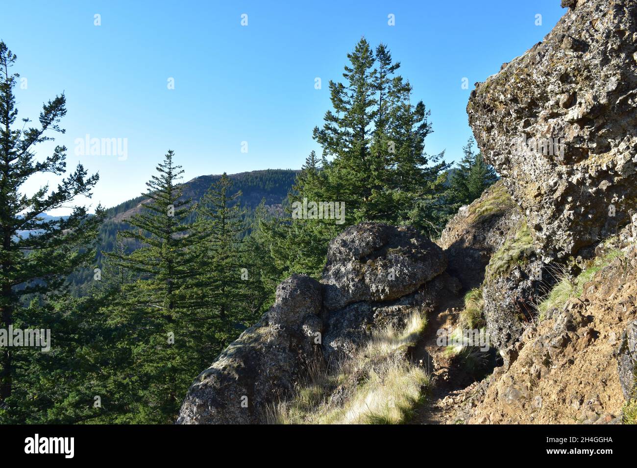 Views from the Hamilton Mountain Trail hike on a clear fall day, Beacon ...