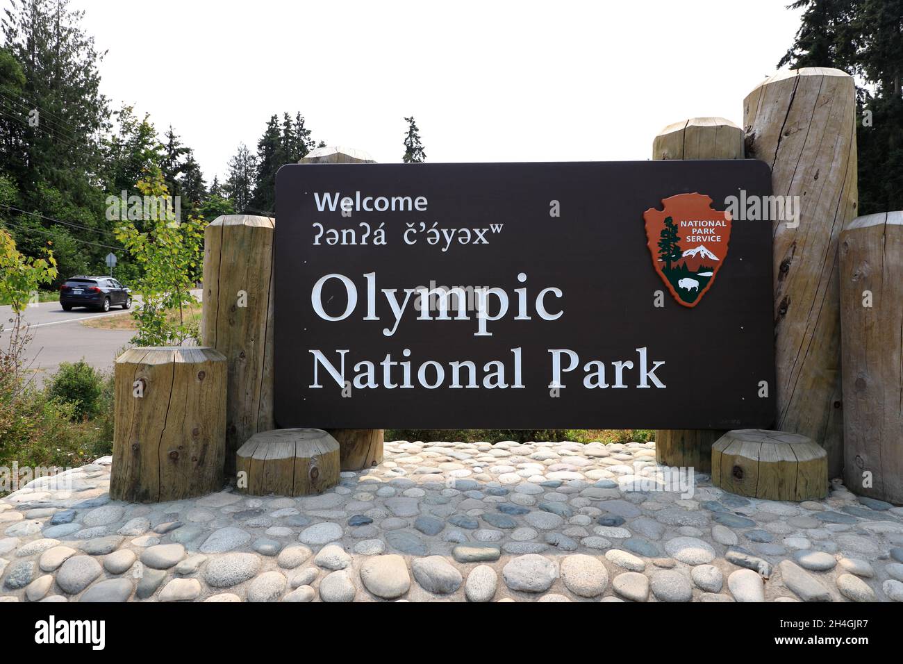 Olympic National Park sign near Port Angeles visitor center.Port ...