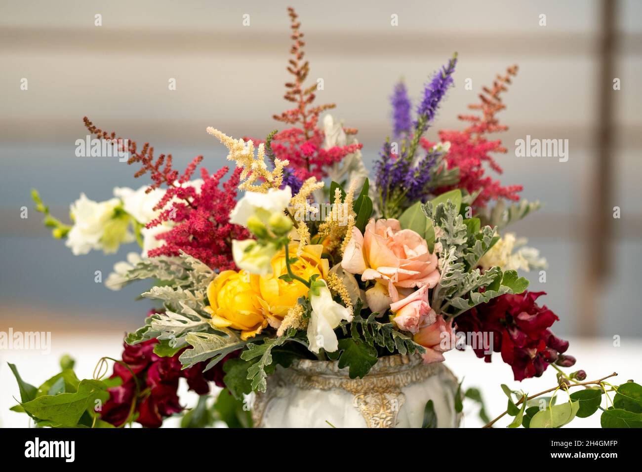 Candlelight table castle hi-res stock photography and images - Alamy