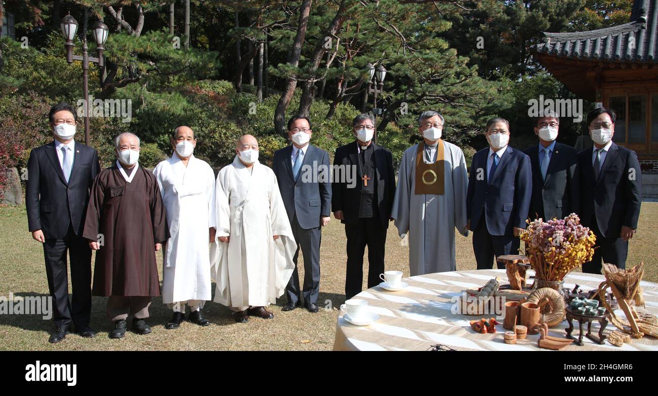 03rd Nov, 2021. Prime minister meets religious leaders Prime Minister ...