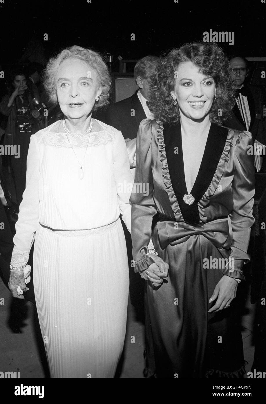 Lillian Gish and Natalie Wood at A Gift Of Music at Metromedia Square ...