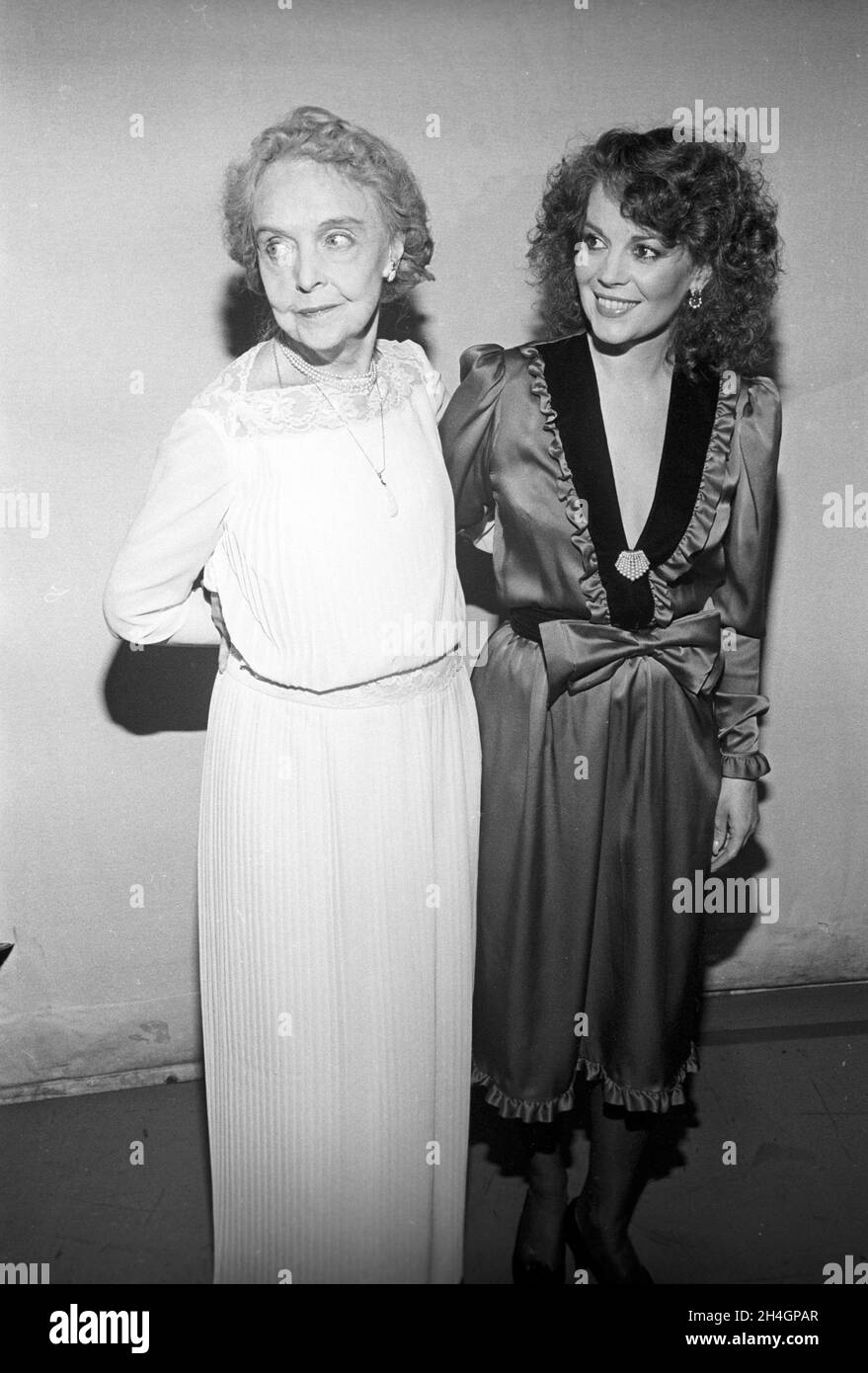 Lillian Gish and Natalie Wood at A Gift Of Music at Metromedia Square ...