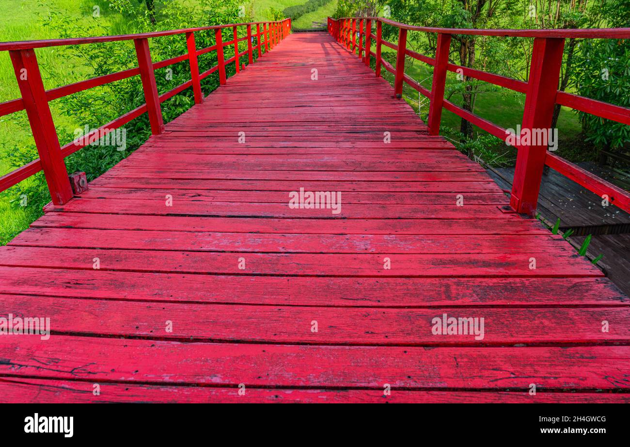 Plank walkway hi-res stock photography and images - Alamy