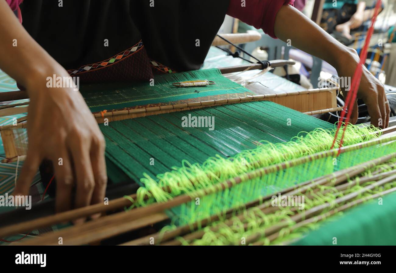 Inca weaving tradition hi-res stock photography and images - Alamy