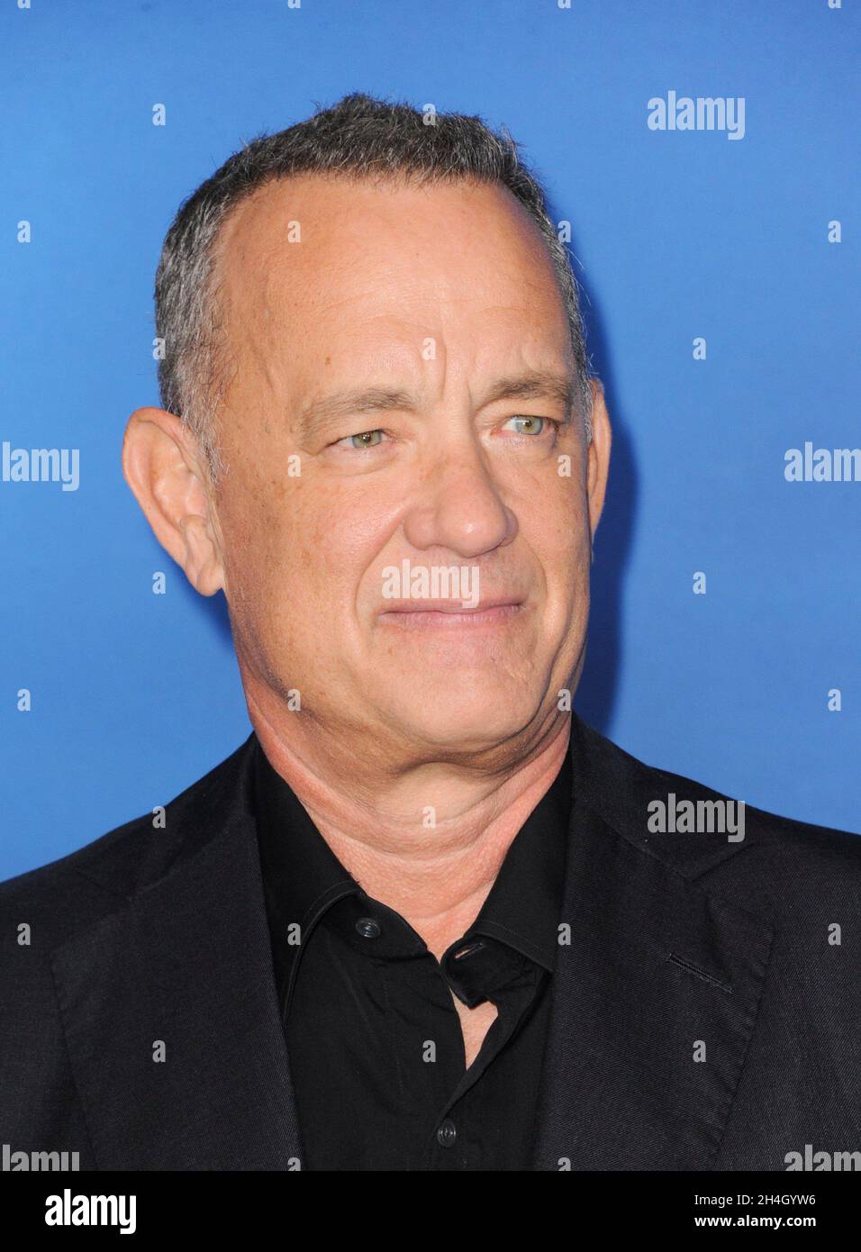 Tom hanks in finch hi-res stock photography and images - Alamy
