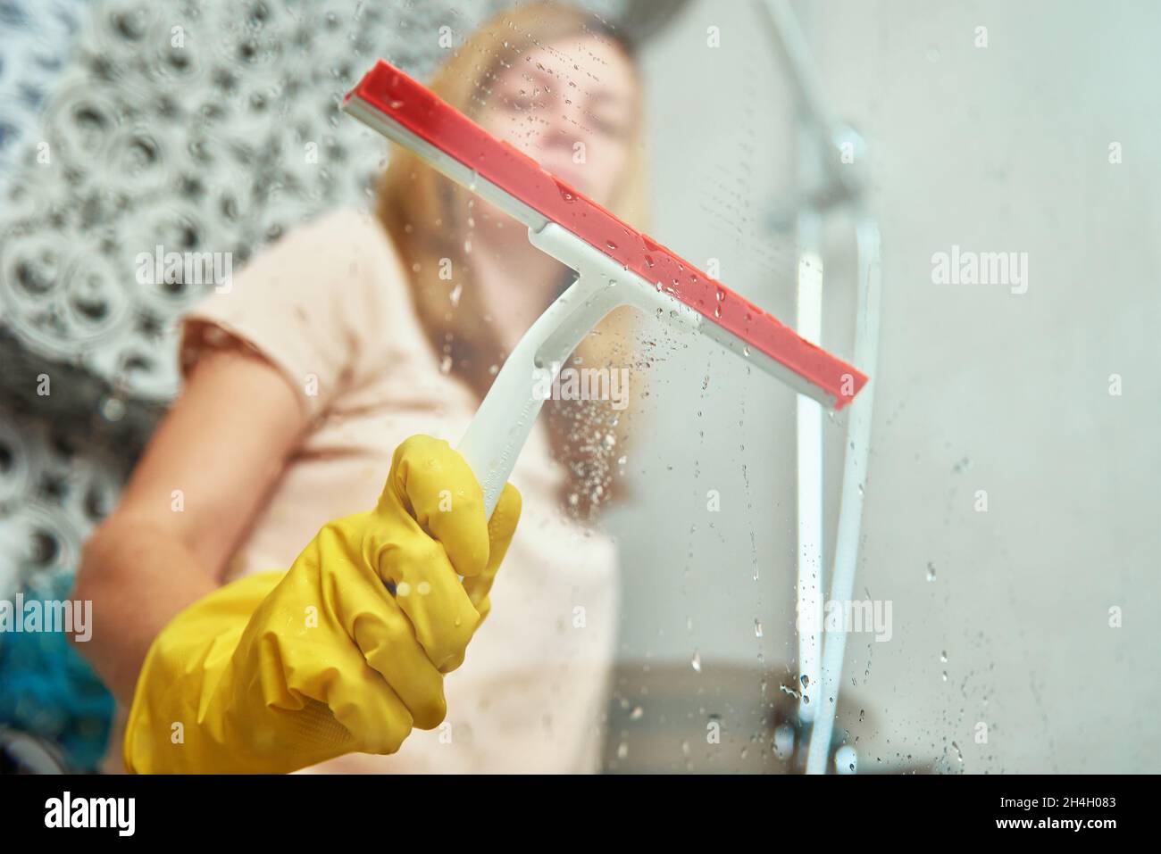 Rubber scraper hi-res stock photography and images - Alamy