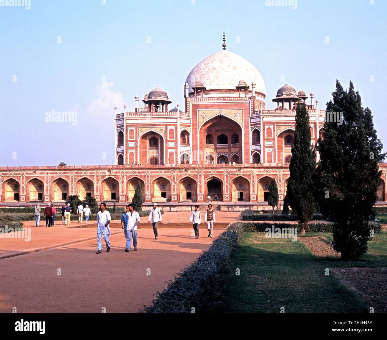 Tomb of humayun facade hi-res stock photography and images - Alamy