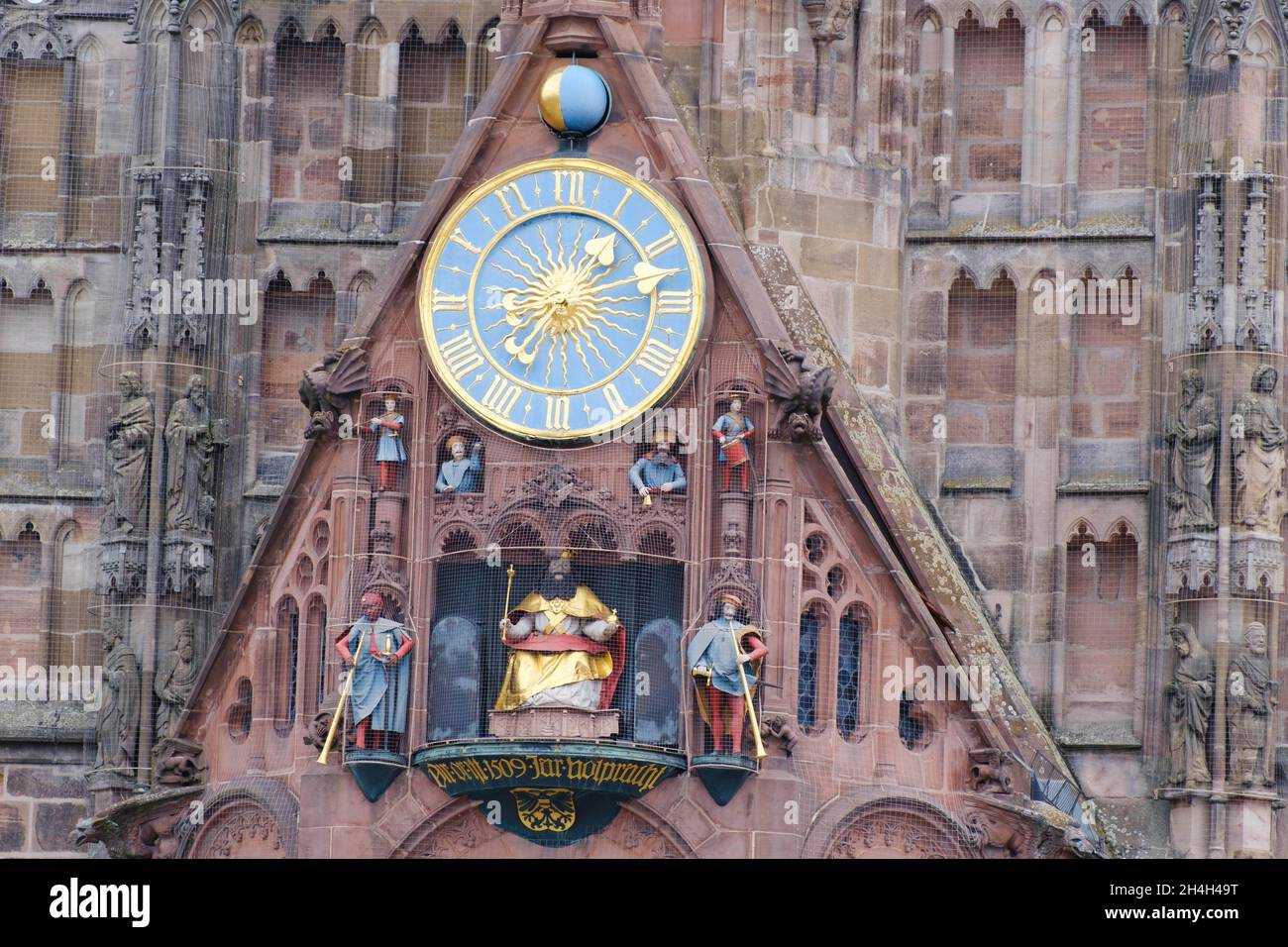 Figures from the Maennleinlaufen and tower clock at the Church of Our ...