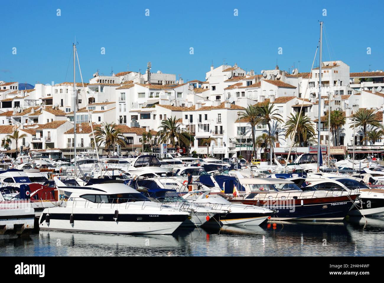 Marina yacht marbella seafront hi-res stock photography and images - Alamy