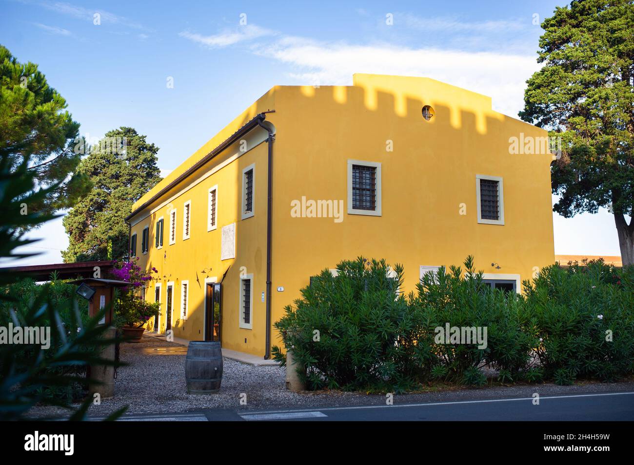Old large yellow villa in the Tuscany region.Italy Stock Photo - Alamy