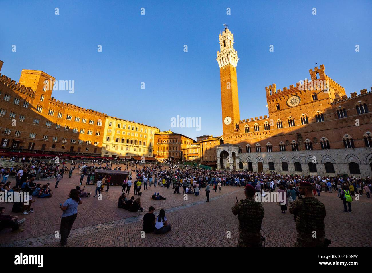 Walk through cathedral square hi-res stock photography and images - Alamy