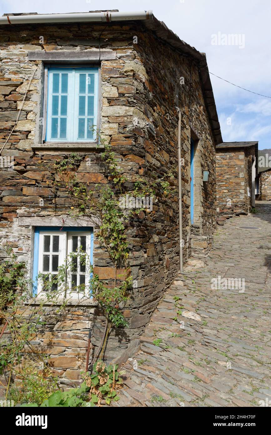 Slate village Piadao, Serra da Estrela, region Centro, Portugal Stock ...
